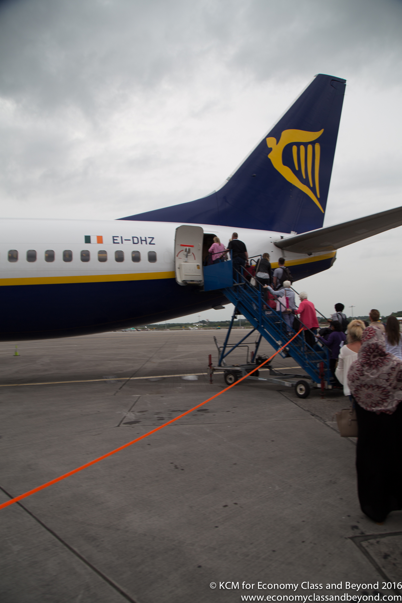 Flight-Fight! FR666 Dublin to Birmingham - Economy Class & Beyond