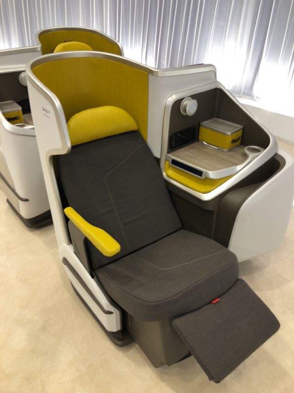 Stelia Aerospace Opal: A new definition of the Business Class seat ...