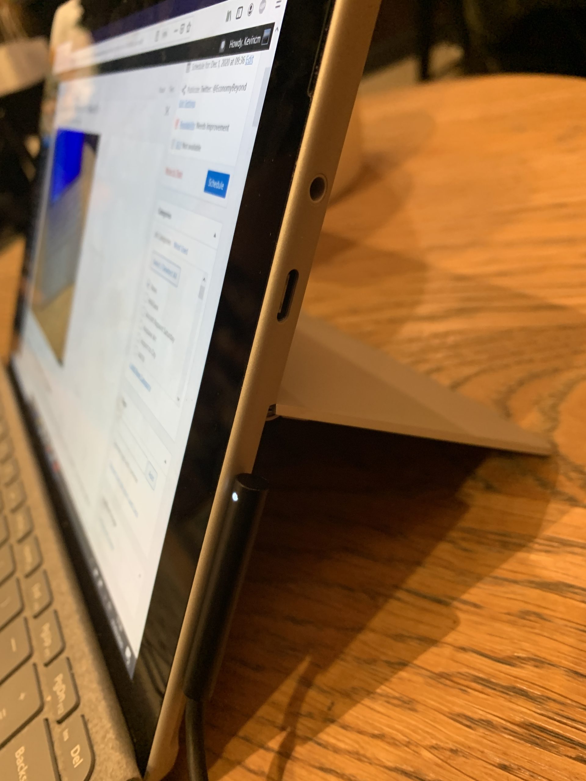 Travel Technology Review: The Microsoft Surface Go - Economy Class & Beyond