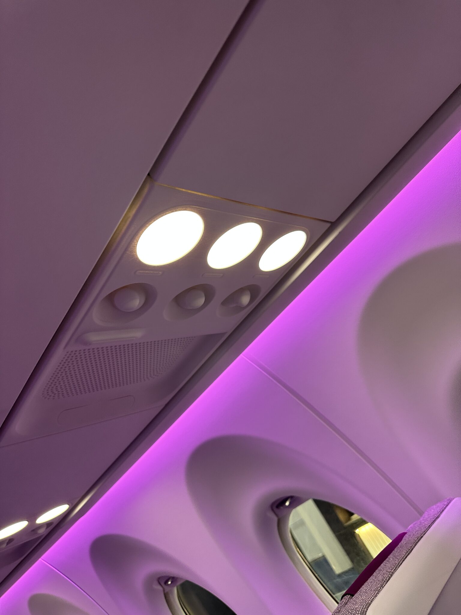 Airbus launches the Airspace Cabin for the Airbus A220 Family - Economy ...