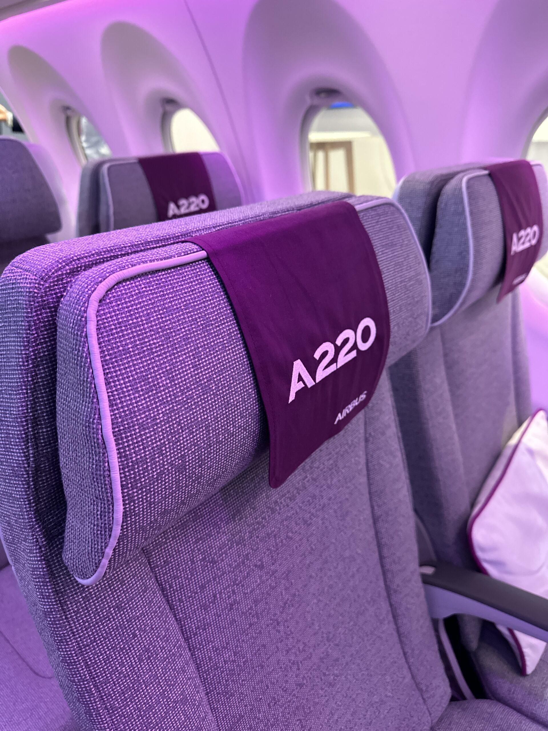 Airbus launches the Airspace Cabin for the Airbus A220 Family - Economy ...