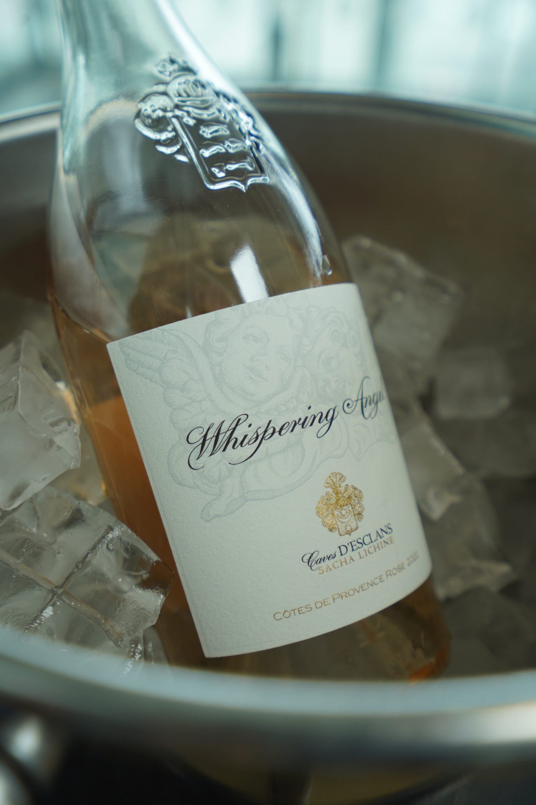 British Airways to open a Whispering Angel rosé bar - Economy Class ...