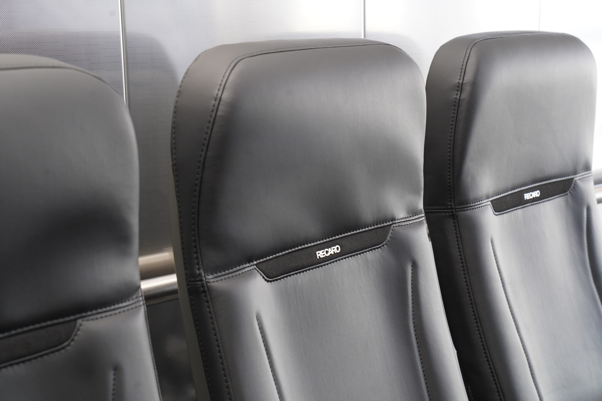RECARO_R-Sphere - Economy Class & Beyond