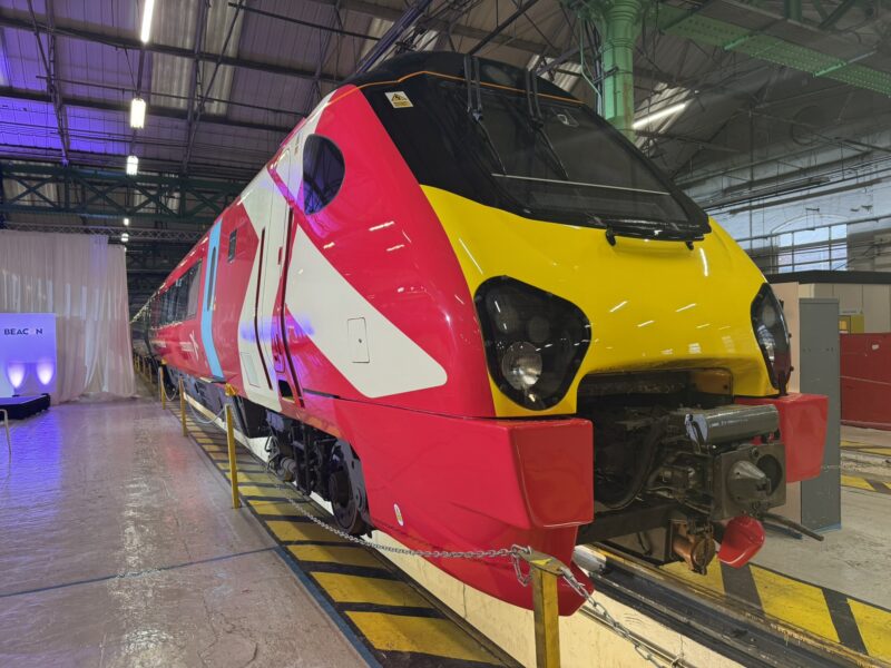 Alstom unveils the first refurbished Voyager Trainset for CrossCountry ...