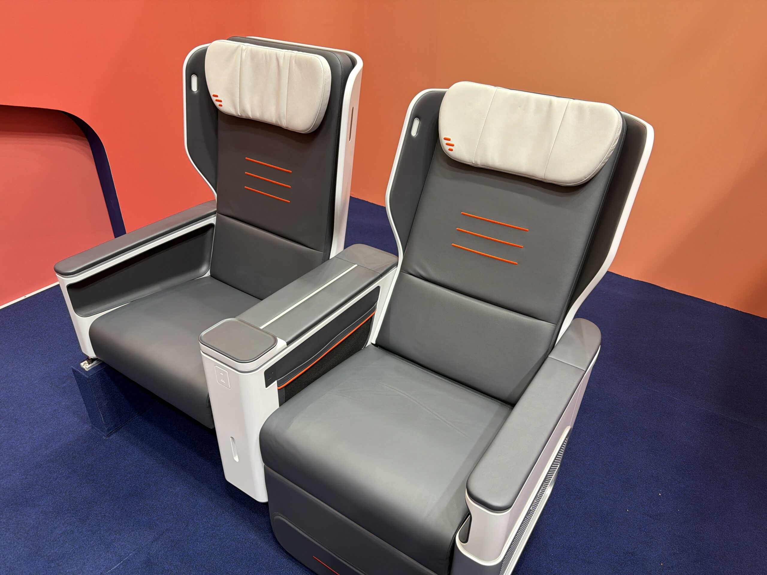 AIX26: Expliseat unveils its first Business Class Seat - Introducing ...