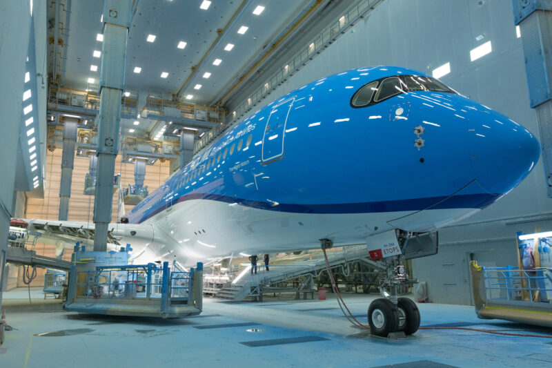 KLM introduces its first Airbus A350 - Enter "The Night Watch ...